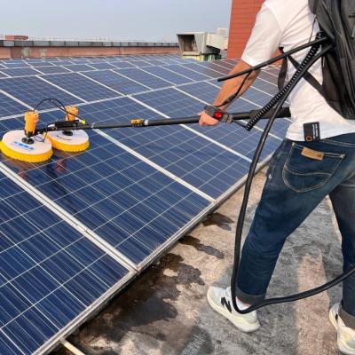 Cina Spazzola elettrica per la pulizia dei pannelli solari con batteria al litio e palo telescopico di 7,5 m in vendita