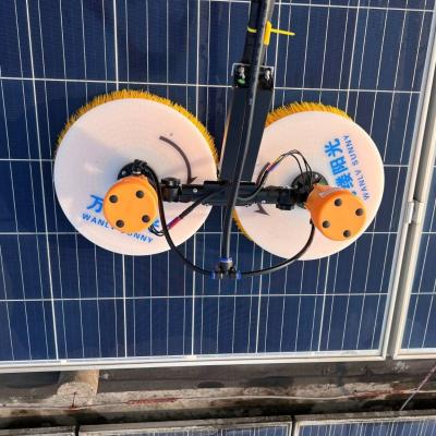 China Pincel giratório motorizado sem escova de ponta para limpeza de painéis fotovoltaicos e direta à venda