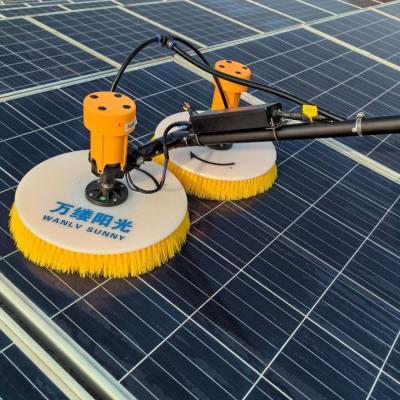 China EU-standaard schoonmaakborstel voor zonnepanelen met dubbele draaikoppen en nylonborstelmonsters Te koop