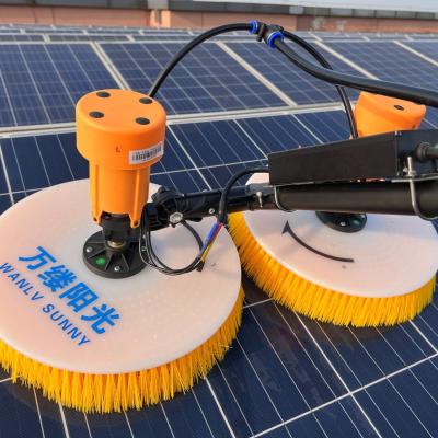 China Cepillo eléctrico portátil de limpieza a gran altura con dos cabezas equilibradas y mango telescópico Estándar de la UE en venta