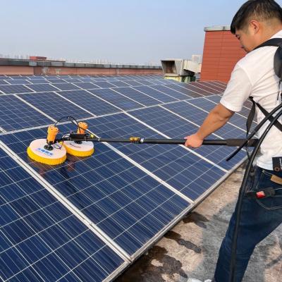 China Cepillo eléctrico portátil de limpieza a gran altura con dos cabezas equilibradas y mango telescópico Estándar de la UE en venta