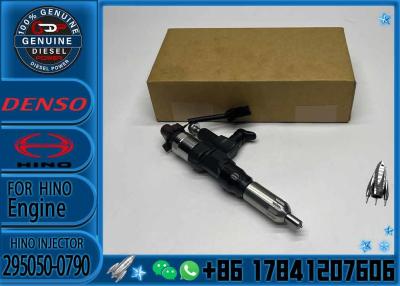 China Dieselmotorinspuitmachine 295050-0790 Diesel Common Rail brandstofinspuitmachine 23670-E0530 Te koop