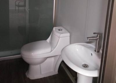 China Luxussandwich-Platten-Dorf-Flachgehäuse-Behälter-Haus zu verkaufen