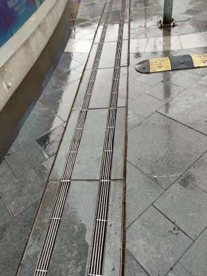 Cina La griglia di alluminio all'aperto dello scolo di pavimento della grondaia ISO9001 griglia resistente alla corrosione in vendita