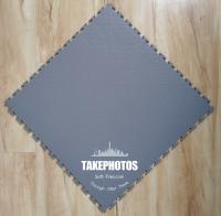 China Interlocking Vinyl Floor Tile 500x500mm Checker Plate Surface Heavy Duty PVC for sale