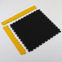 China Interlocking Vinyl Floor Tile 500x500mm Checker Plate Surface Heavy Duty PVC for sale
