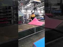 esteira macia da ginástica revestimento/90kg/Cbm protetora do Gym de 22mm