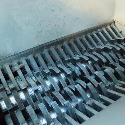China Máquina avançada de desmontagem de componentes de reciclagem de PCB para separação de metais e resinas à venda
