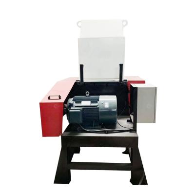 China Pet Plastic Crusher Machine Metal Blade Crusher with 380/480 r/min Rotation Speed for sale