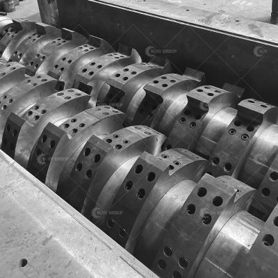 China Double Shaft Shredder Machine 9CrSi/D2/SKD-11 Blades Material for Shredding Material for sale