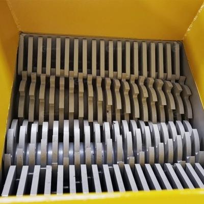 China 15kW PLC Core Components Mini Plastic Shredder Machine for Scrap Plastic at Competitive for sale