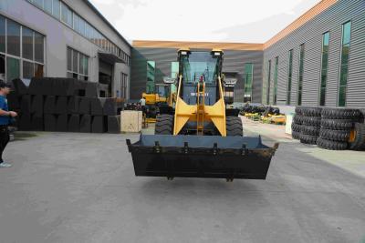 China Multifunctionele Mini 1,5 Ton Wheel Loader 3200mm het Dumpen Hoogte Te koop