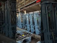 4 Wheel Drive Warehouse Forklift FD40 4000KG Diesel Forklift 21km / Hour