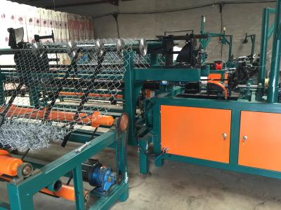 Cina 1 - attrezzatura del recinto del collegamento a catena di 6M, maglia del diamante che recinta operazione facile a macchina in vendita