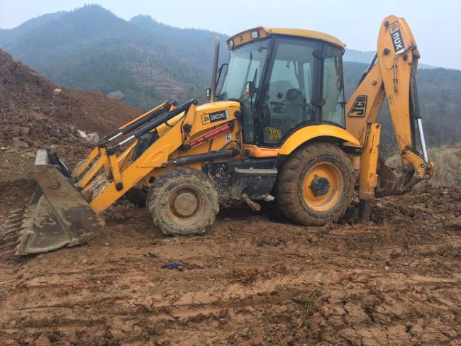 JCB UTILISÉ 3cx de chargeur de pelle rétro