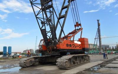 China Grúa de correa eslabonada de KH1000 Hitachi para la venta en venta