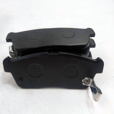 Cina DAIHATSU TOYOTA Subaru MITSUBISHI 04465-B1010 Pad di freno anteriore D2005 per il 2006-anno HA in vendita