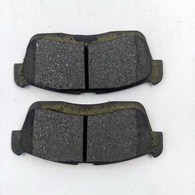 Cina DAIHATSU TOYOTA Subaru MITSUBISHI 04465-B1010 Pad di freno anteriore D2005 per il 2006-anno HA in vendita