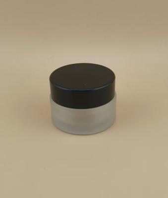 China Vasetto in vetro trasparente opaco per crema con coperchio a vite nero per cosmetici da donna for sale