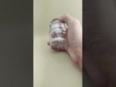 Delicate concezioni de verre pour la fête.