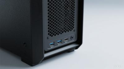 중국 380mm GPU 지원과 함께 플라스틱 주입형 컴퓨터 케이스 판매용