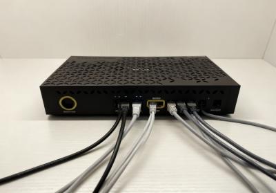 China Heat Resistance and Wired/Wireless Connectivity in Plastic Casing Set Top Box for Optimal Performance for sale