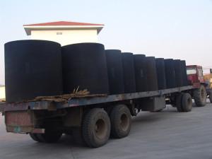 Cina Fender di gomma di tipo cilindrico di materiale naturale per tutti i tipi di banchine e lati delle navi in vendita