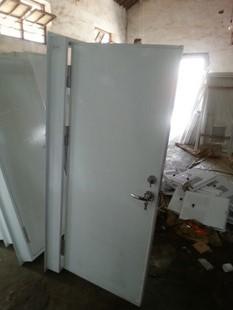 Cina Le porte marine su misura di spessore scelgono la cabina scavata alluminio della foglia in vendita
