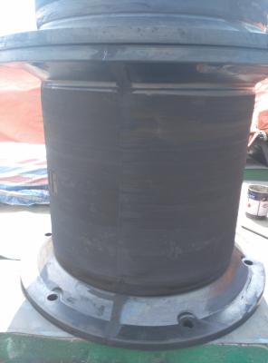 Cina Super Cell Type Marine Rubber Fender - Improved Energy Absorption & Reaction Force (Fender di gomma marina a super cellula) in vendita