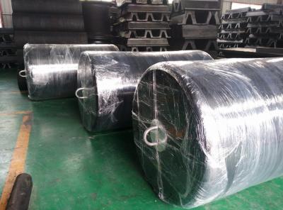 Cina Cuscini ammortizzatori di galleggiamento marini dei cuscini ammortizzatori solidi marini della schiuma per protezione delle barche in vendita