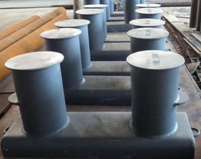 China Sheaves Dia 60mm ZG230 500T Casting Mooring Bollards for sale