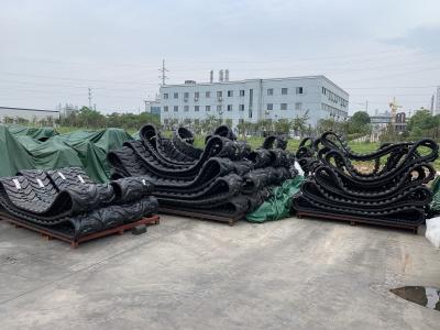 China Parafuso de trilhas de Paver Crawler Rubber da máquina escavadora na adaptação à terra larga à venda