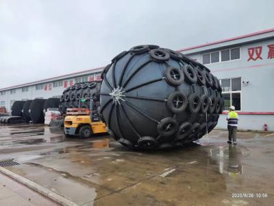 Cina Marine Floating Rubber Fender Ship accanto ai cuscini ammortizzatori pneumatici in vendita