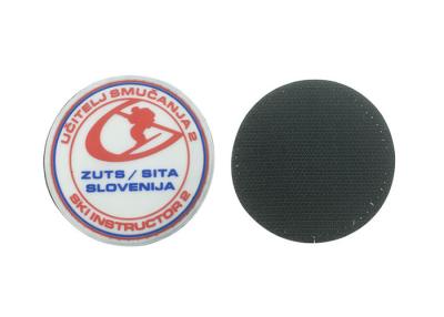 Cina Il PVC molle su ordinazione dell'indumento dell'abbigliamento rattoppa la gomma di applique decorativa in vendita