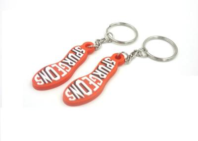 Cina PVC molle Keychains 50x15x2mm di forma irregolare 2D per la promozione di marca in vendita