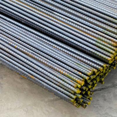 Cina HRB400/500/600 6mm/9mm/12mm di acciaio laminato a caldo a deformazione con lunghezza personalizzata in vendita