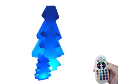 Cina Lampada di pavimento a forma di dell'albero di plastica LED a pile per la decorazione all'aperto di Natale in vendita