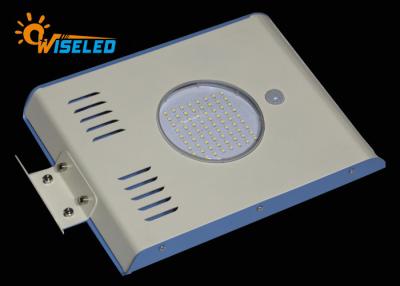 Cina 5W ha integrato l'iluminazione pubblica solare del LED, luci all'aperto alimentate solari del giardino di 550lm -750lm  in vendita