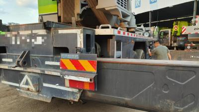 China ZTC800H753 2019 2*8 Drive Type Zoomlion Truck Crane Seven Segment Arm for sale