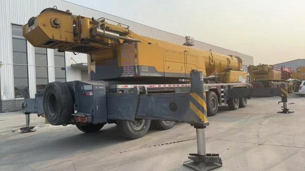Quality 2012 XCMG 220 Ton Heavy Duty Mobile Crane With 65 Tons Of Counterweight for sale