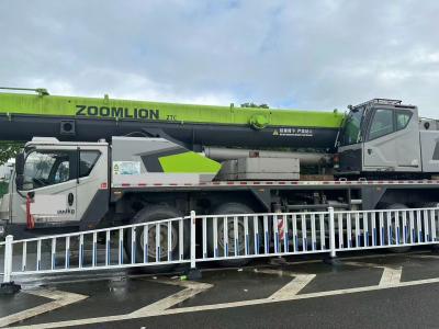 China March 2021 Zoomlion 80 Ton Crane Counterweight 20T Boom 51M ZTC800E552 for sale