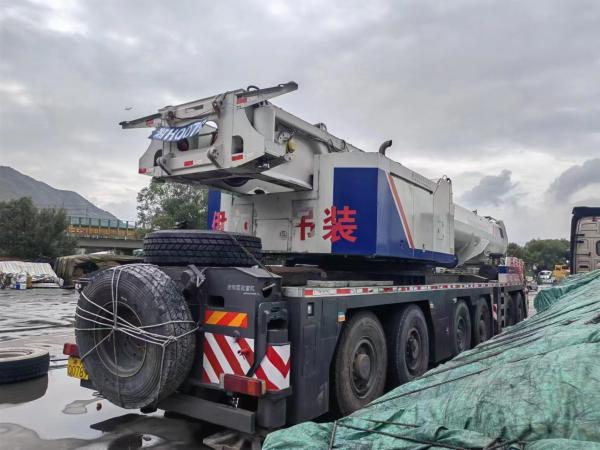 Quality 2012 Zoomlion 260T White Heavy Duty Truck Crane Counterweight 89T Mercedes Benz for sale