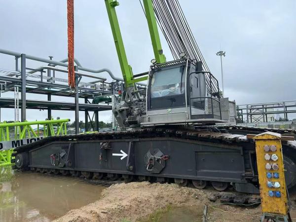 Quality November 2022 Zoomlion Crawler Crane ZCC5800 Zoomlion 50 Ton Crane Heavy Duty for sale