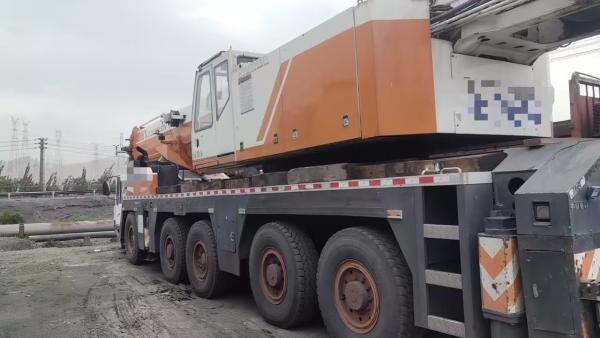 Quality 2013 Zoomlion Truck Crane 200t Stable Operation With 72m Main Boom for sale