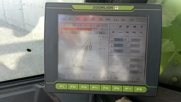 Quality 2022 August ZOOMLION Crawler Crane ZCC850V 85ton 3000 Working Hours for sale