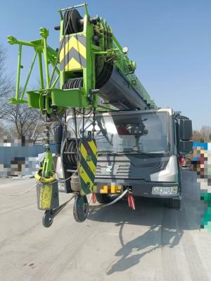 中国 2023 Zoomlion ZTC250A-3 クレーン メインブーム長さ41m エンジン定位電力は176kW 販売のため