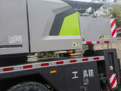 China 2020 Zoomlion QZ251H Crane with 33 tons Hooks and National V Emission Standard for sale