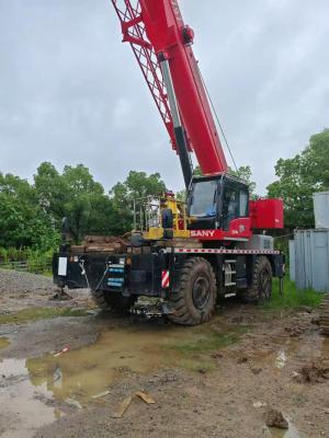 中国 2023年 Sany SRC550T 770走行時間 50トンのフックを持つオフロードクレーン 販売のため