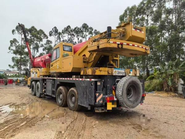 Quality XCMG Yellow 100 T Hoist 85 Tons Heavy Lifting Equipment Suitable for Industrial and Construction Applications for sale