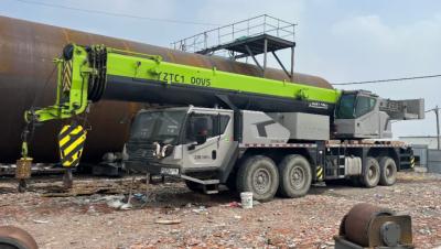 China 2023 Zoomlion Used Truck Crane ZTC1000 Main Boom 63m Jib 11/18.6 Counterweight 20t Weichai for sale